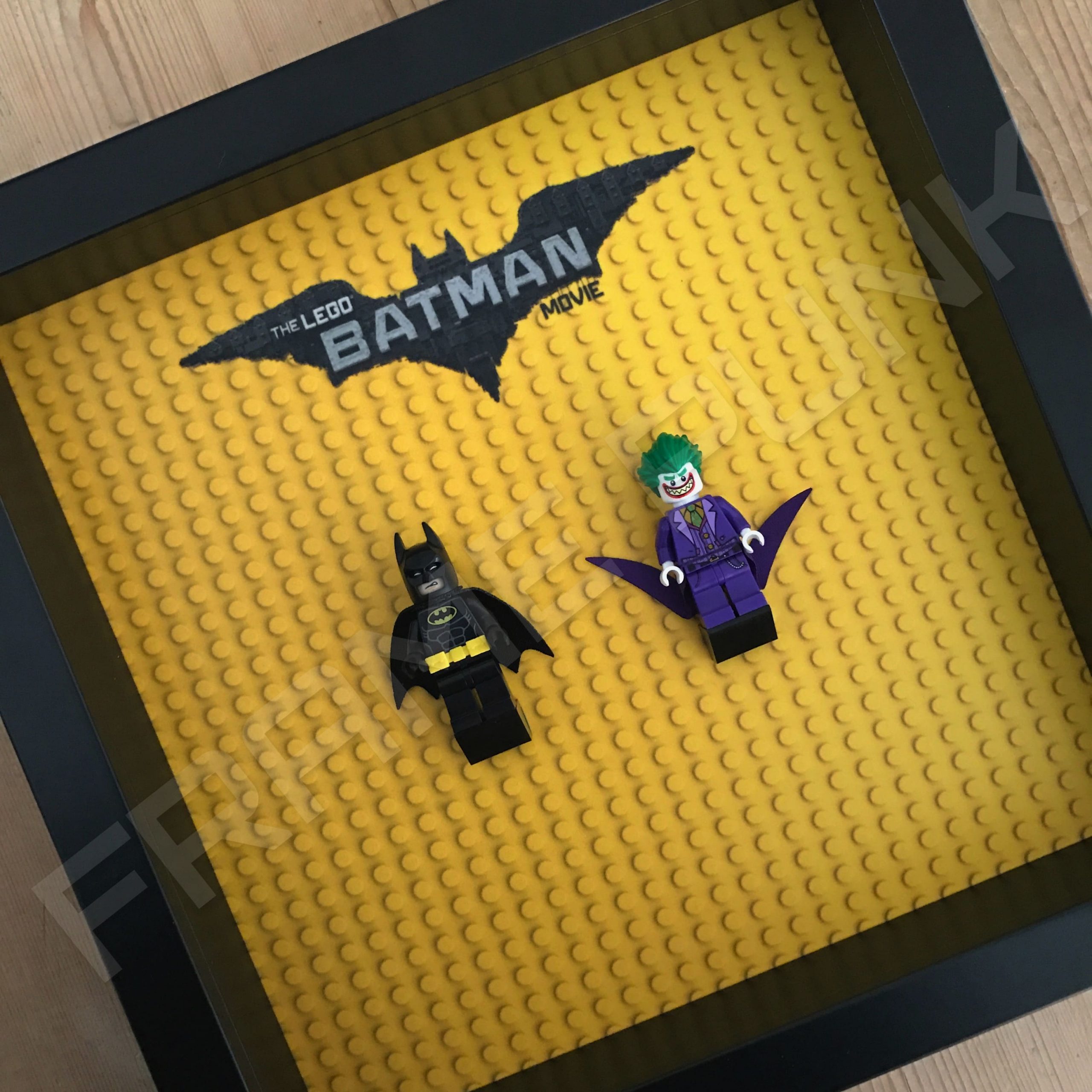 LEGO Batman Movie Minifigure Series Duo display frame with minifigures ...